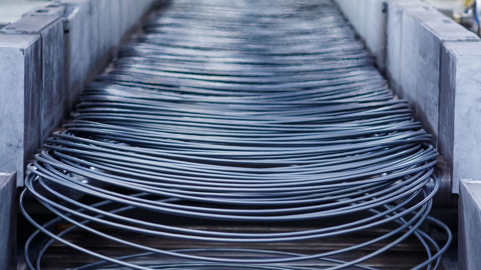 On the blocks" for the rebirth of the Caleotto wire rod mill - SMS ...